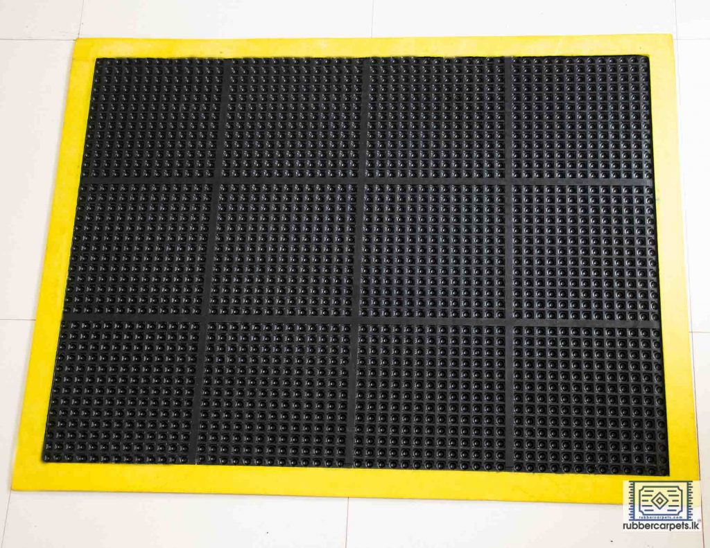 8 Bubble Carpet - Yellow Border - Rubbercarpets.lk