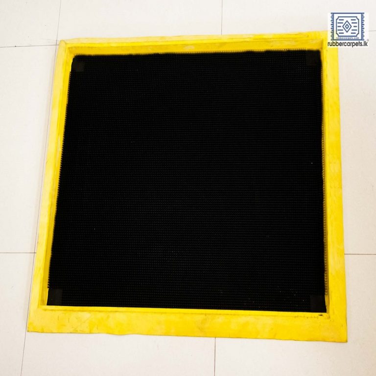 28 Boot Dip Mat - Yellow Border - Rubbercarpets.lk