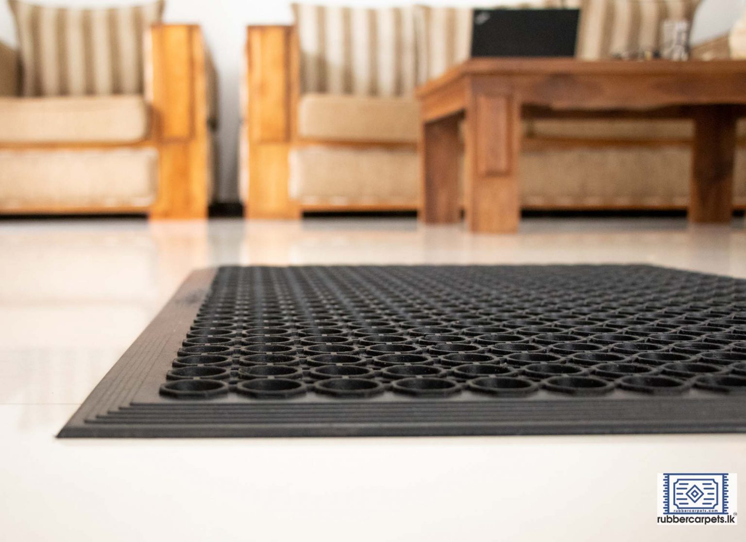 24 Ring Mat With Holes - Rubbercarpets.lk